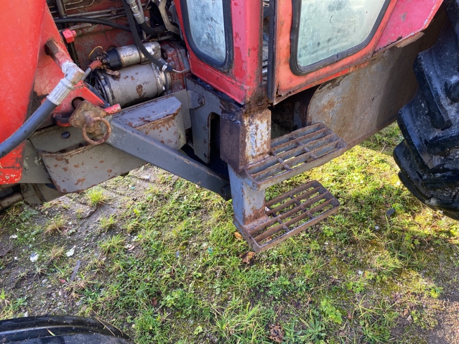 Traktor med frontlæsser