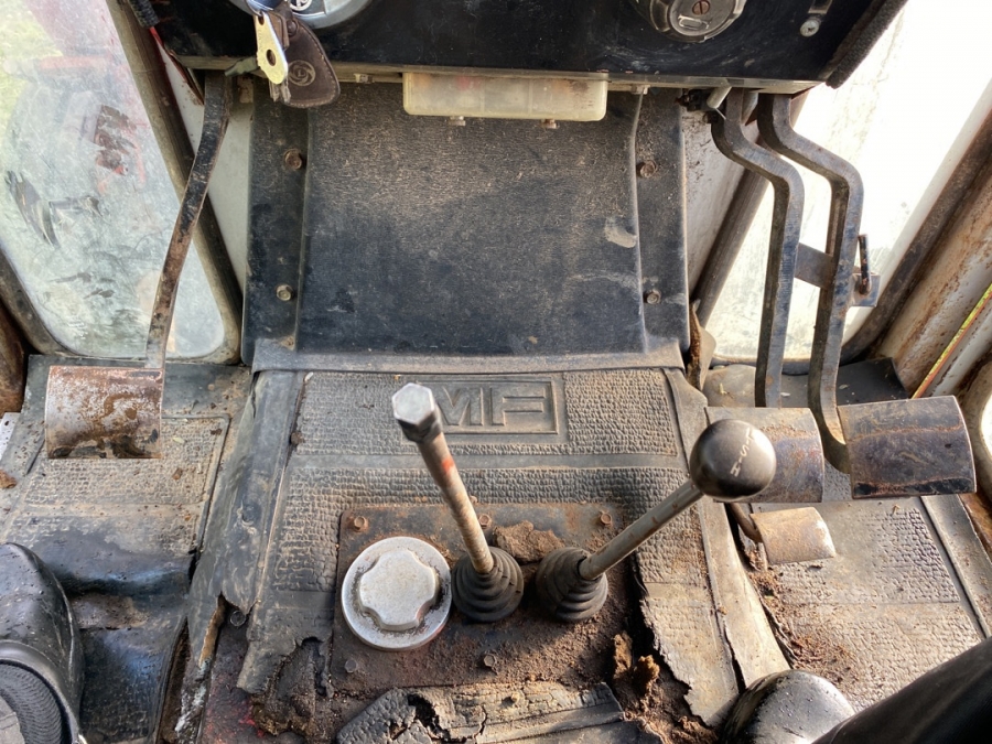 Traktor med frontlæsser