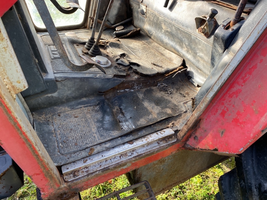 Traktor med frontlæsser