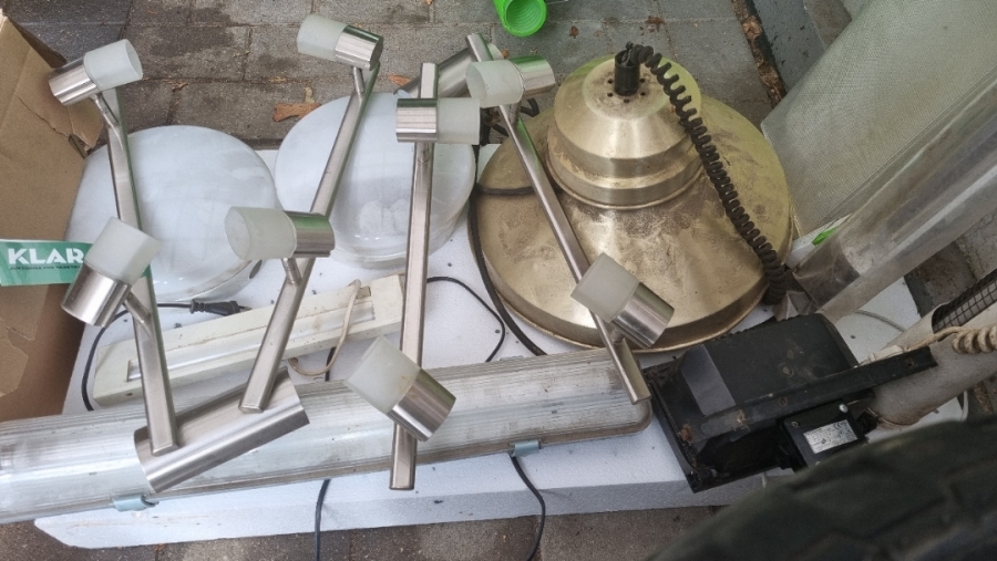 Klaravik Auktioner | Lys / lamper / el