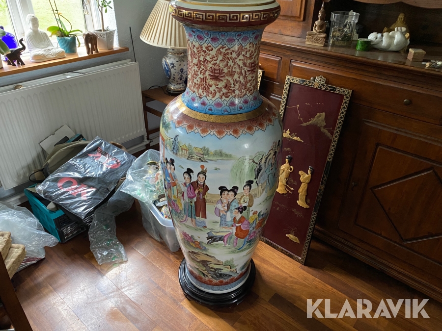 Kinisk vase i poselæn, Tønder, Klaravik auktioner