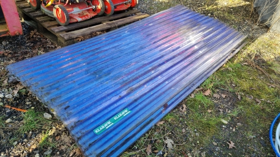 Klaravik Auktioner | Trapez Tagplader