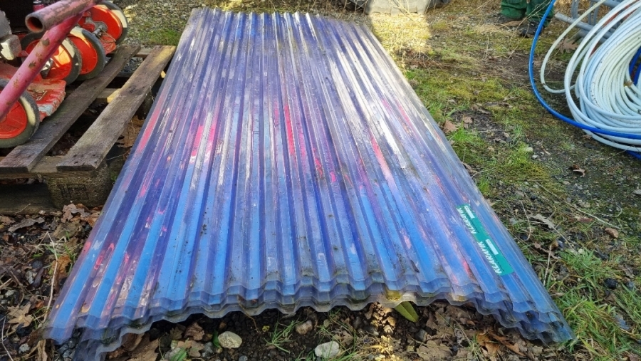 Klaravik Auktioner | Trapez Tagplader