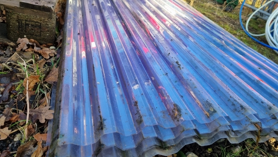 Klaravik Auktioner | Trapez Tagplader