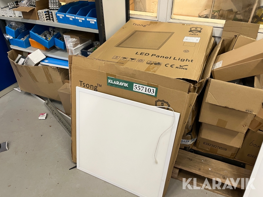 LED lys paneler Tsong 3000k 12 stk, Allerød, Klaravik auktio