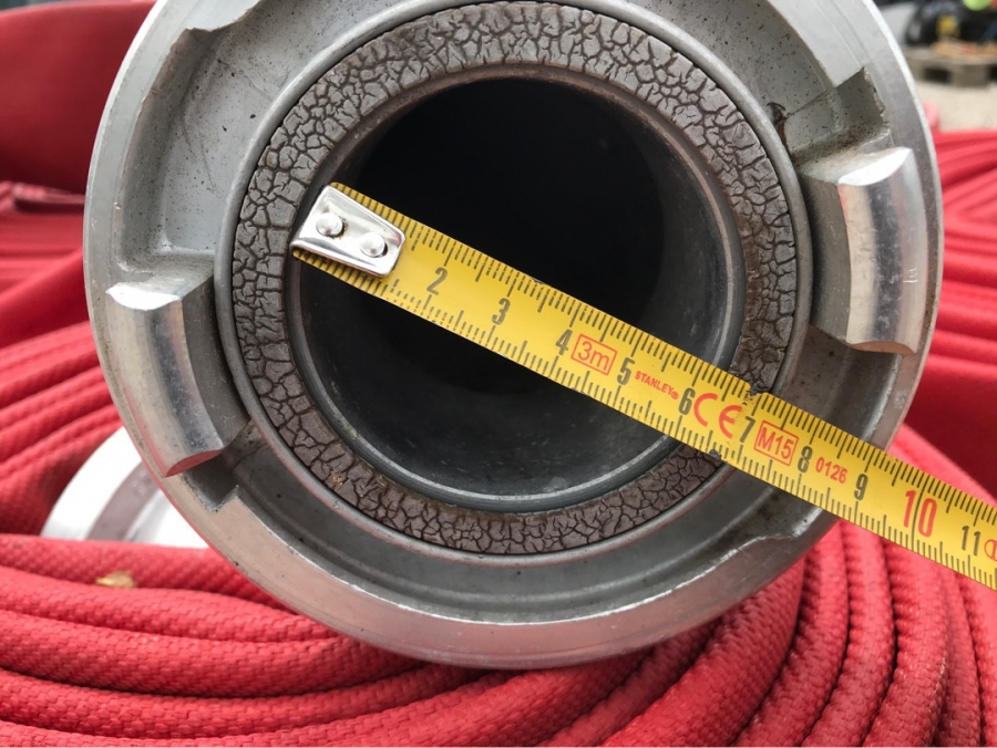 Klaravik Auktioner | Parti med brandslanger