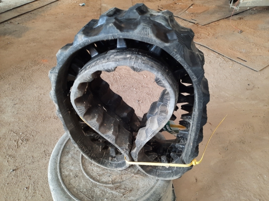 Klaravik Auktioner | Bånd til JCB Micro Nyt