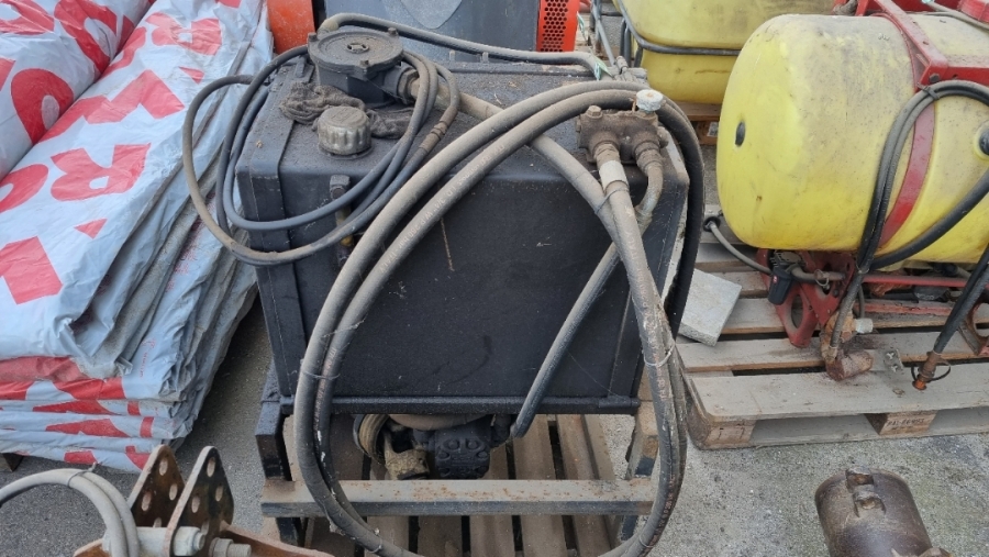 Hydraulik tank med pto