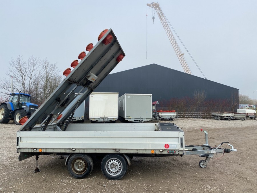 Klaravik Auktioner | Tavlevogn