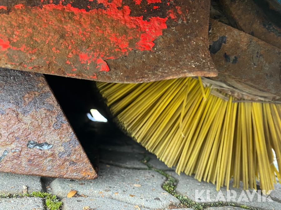 Fejekost med opsamler Hydro-sweeper 2000, Ikast-Brande, Klar