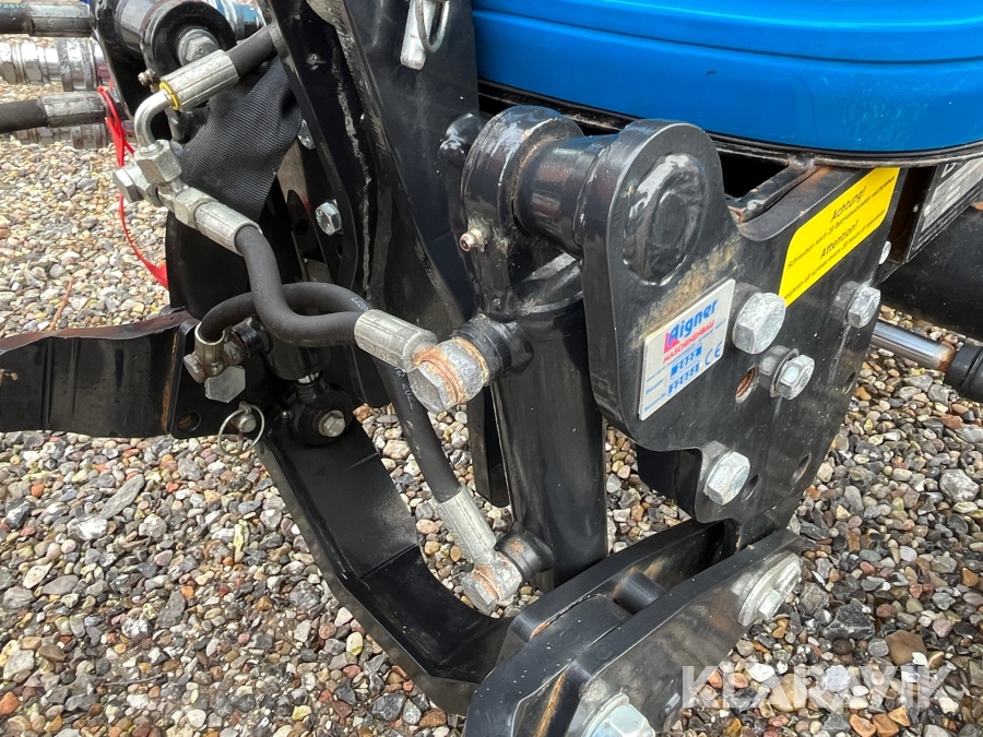 Traktor LS XJ25 hst, Vesthimmerlands, Klaravik auktioner