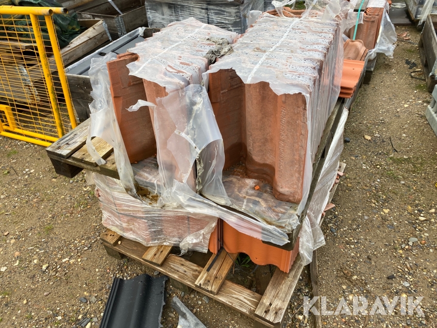 Stor lot af ubrugte tagsten, Silkeborg, Klaravik auktioner