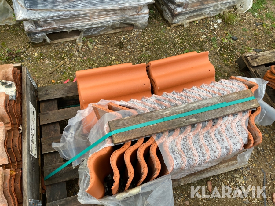 Stor lot af ubrugte tagsten, Silkeborg, Klaravik auktioner