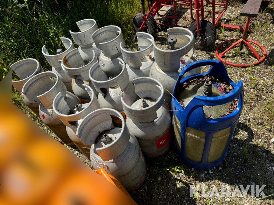 Tomme Gasflasker Kosangas og Primagaz, Halsnæs, Klaravik auk