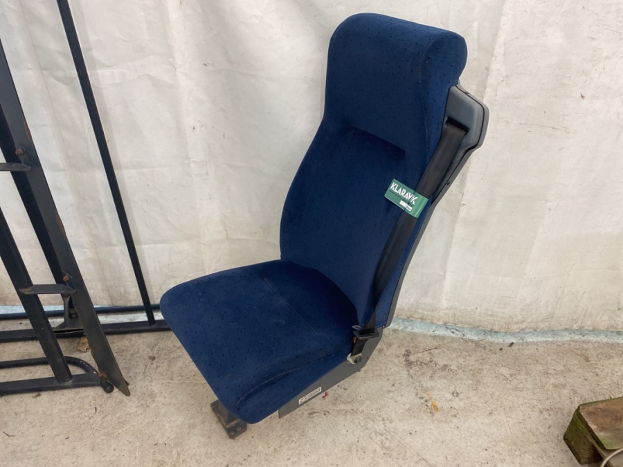 Klaravik Auktioner | Universal sæde