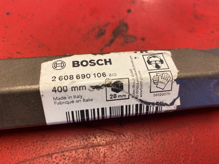 Klaravik Auktioner | Bor og mejsel