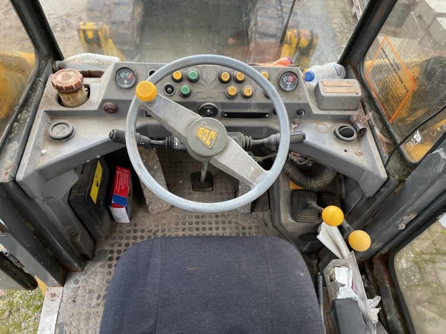 Gummiged JCB 425, Næstved, Klaravik auktioner