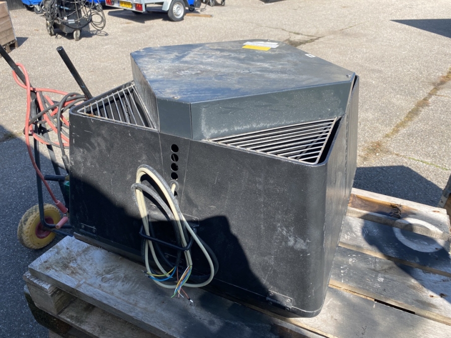 Klaravik Auktioner | Tagventilator