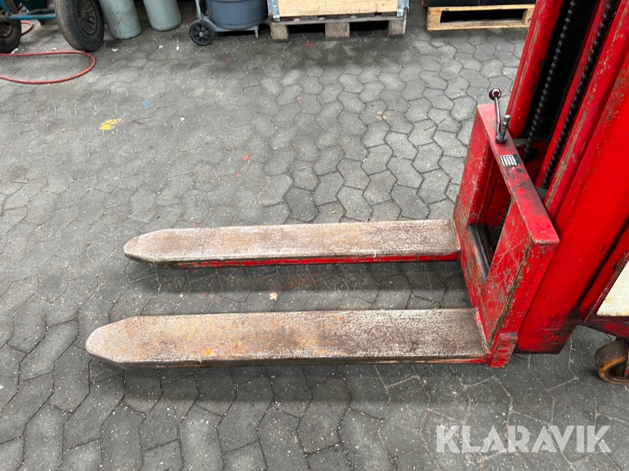 Pallestabler NH 1000, Norddjurs, Klaravik auktioner