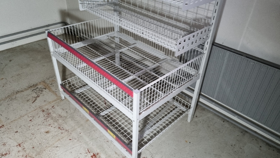 Klaravik Auktioner | Butiks inventar