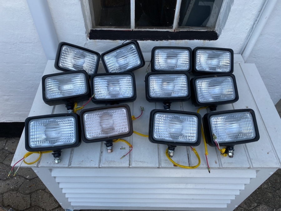 Klaravik Auktioner | Halogenlygter