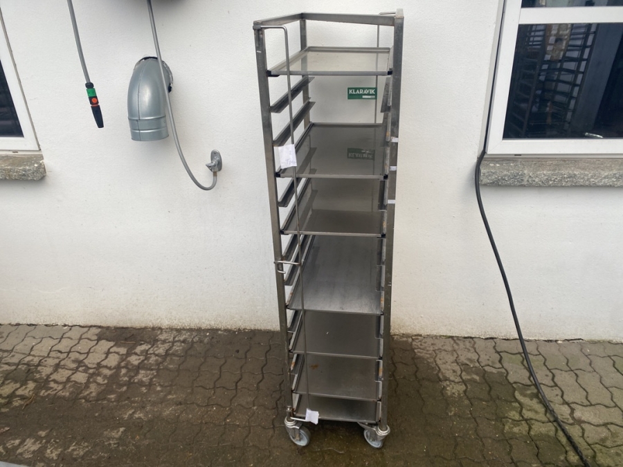 Klaravik Auktioner | Rustfri vogn med hjul