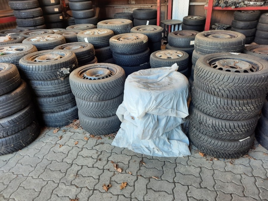 Klaravik Auktioner | Bil hjul Alu og stål