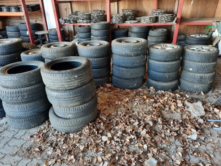 Klaravik Auktioner | Bil hjul Alu og stål