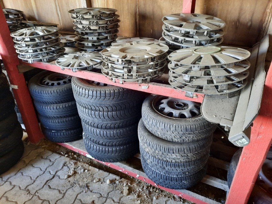 Klaravik Auktioner | Bil hjul Alu og stål