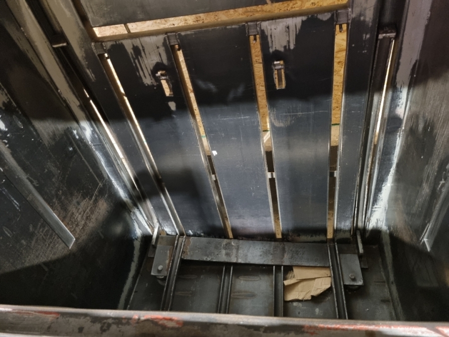 Klaravik Auktioner | Pappresser