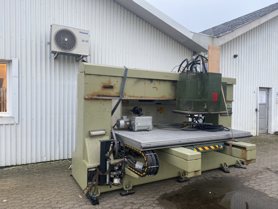 CNC maskine