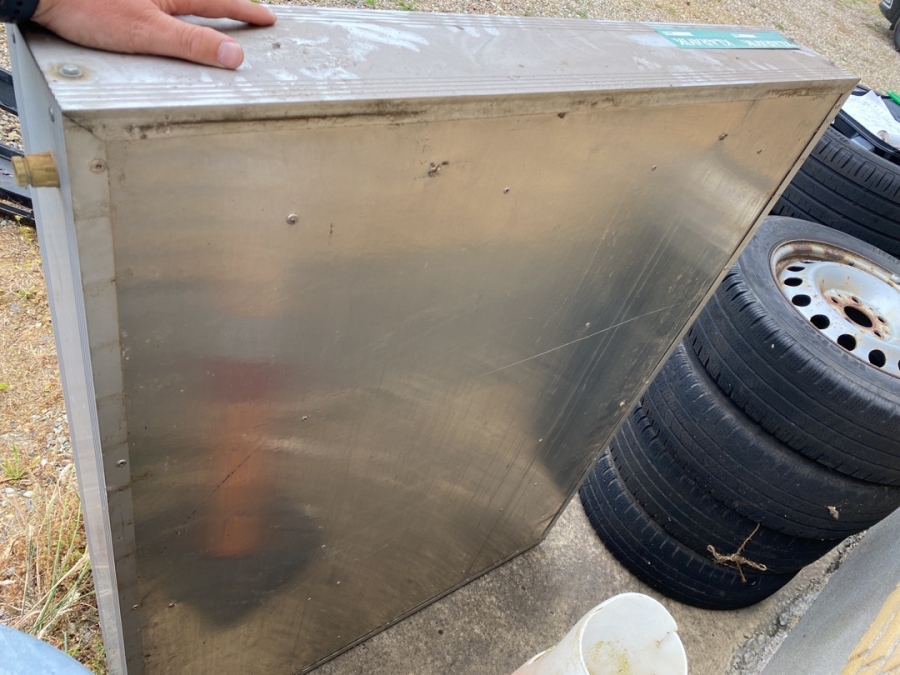 Klaravik Auktioner | Lysskilt