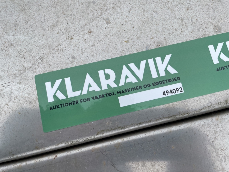 Klaravik Auktioner | Rustfri låger til container