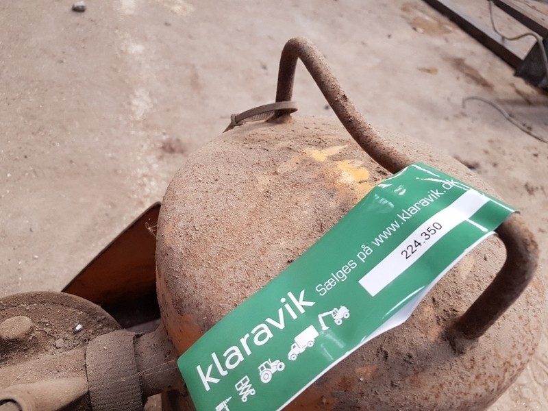 Klaravik Auktioner | Luftpotte 2 stykker