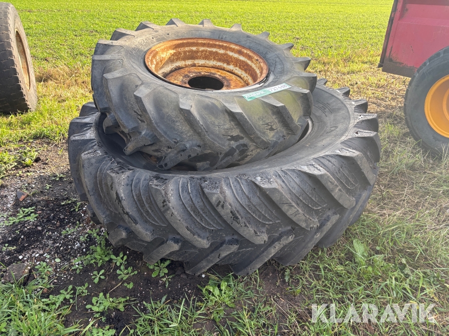 Dæk og hjul 14,9 R 24 og 18,4 R 38, Thisted, Klaravik auktio