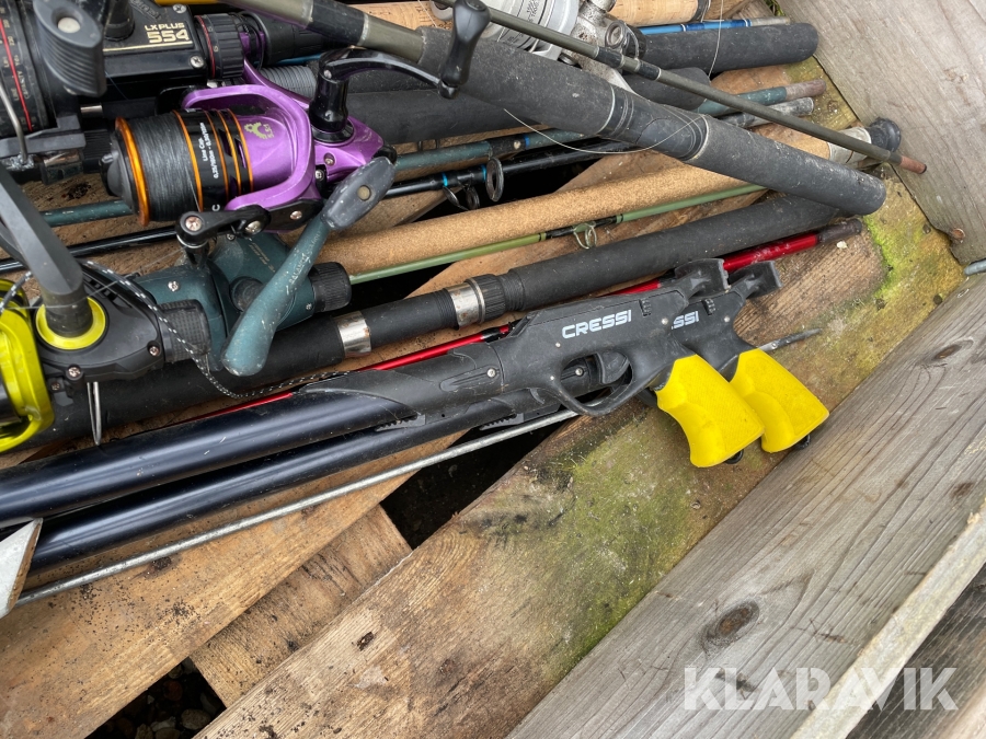 Blandet Palle fiskestænger og 2 Harpuner, Fredensborg, Klara