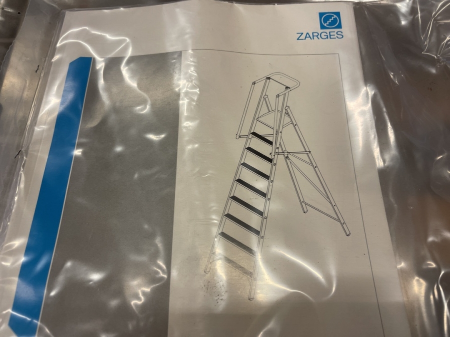 Klaravik Auktioner | Stige med platform