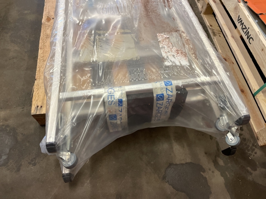 Klaravik Auktioner | Stige med platform