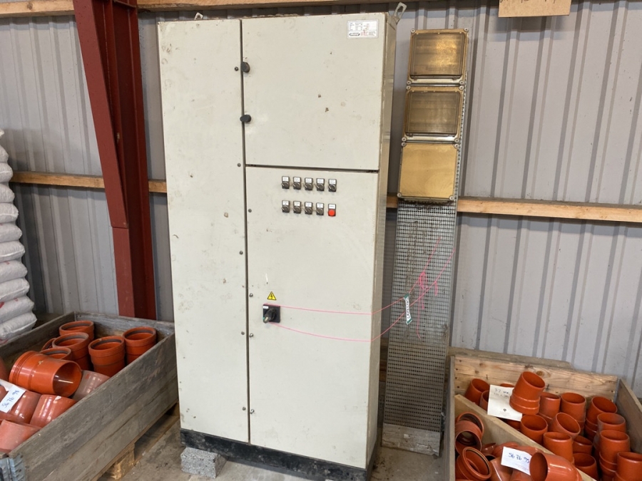 Klaravik Auktioner | Fordelingstavle og eltavle