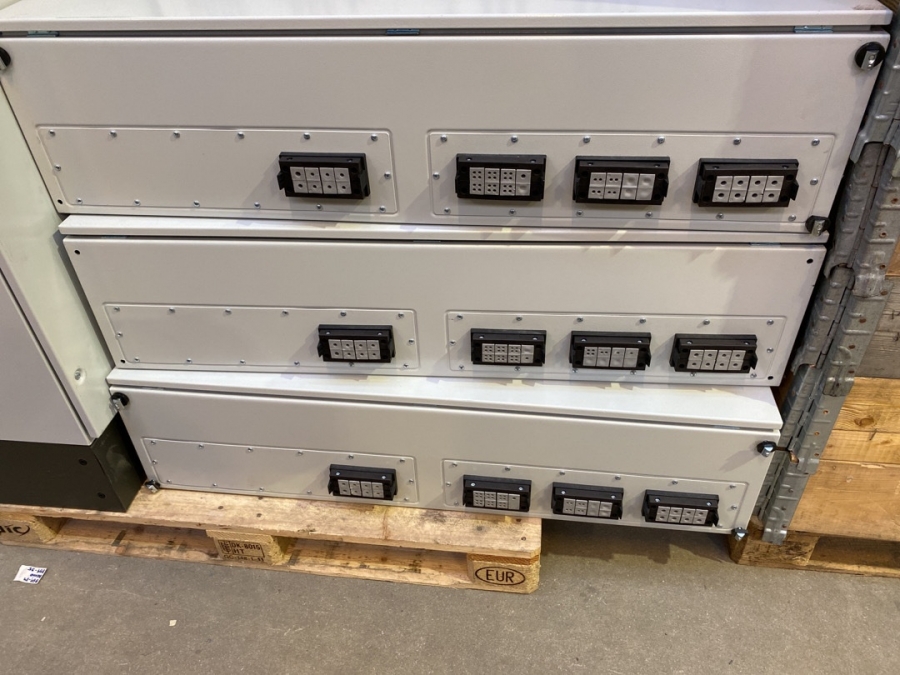 Klaravik Auktioner | Elskabe 7 stk