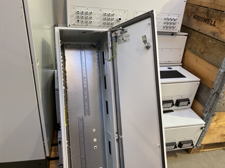 Klaravik Auktioner | Elskabe 7 stk