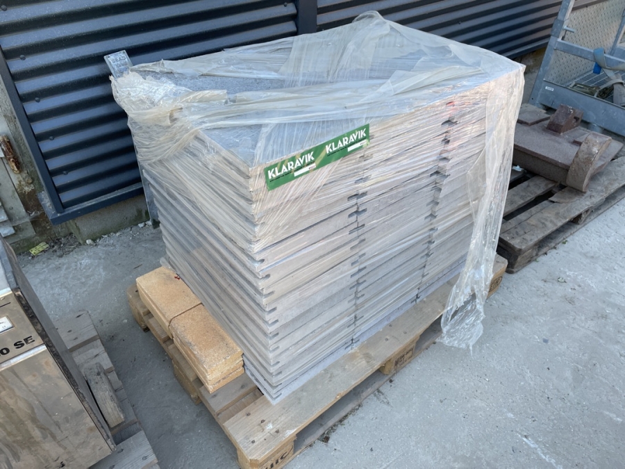 Klaravik Auktioner | Ildfaste sten