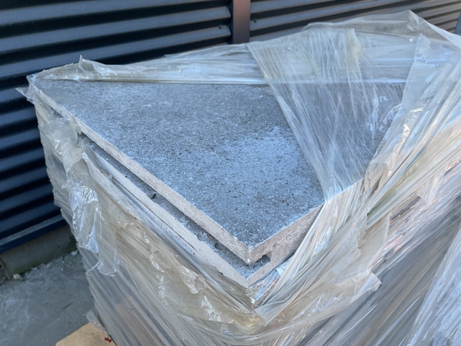 Klaravik Auktioner | Ildfaste sten