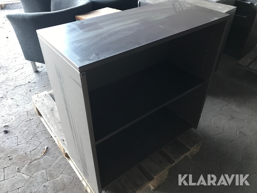 Assorteret kontormøbler/inventar Kontorstole, arkivskab, reo