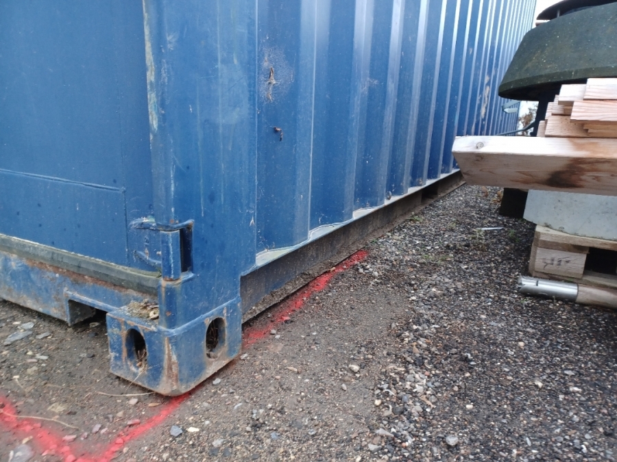 Klaravik Auktioner | 20 fod container