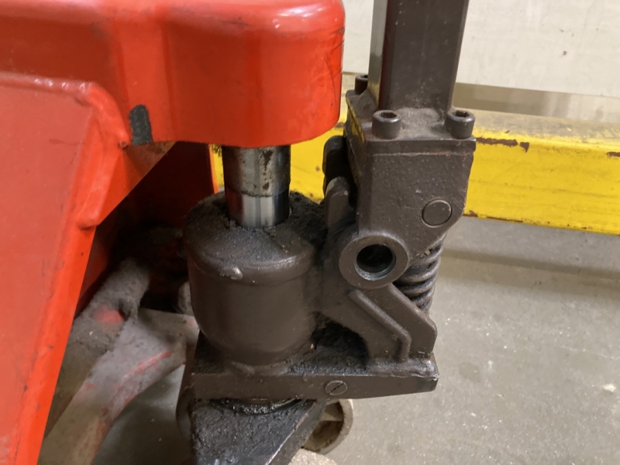 Klaravik Auktioner | Palleløfter