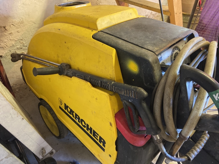 Klaravik Auktioner | Damprenser