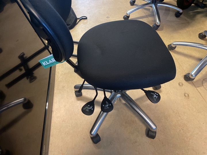 Klaravik Auktioner | Kontorstole