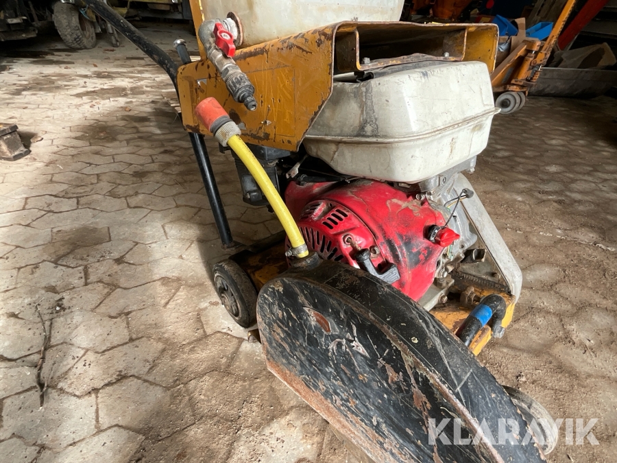 Asfaltskære Wacker BFS 100, Frederikssund, Klaravik auktione