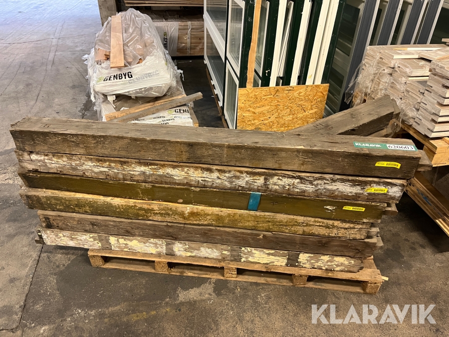 Stolper / udsmykning Fyr Træ, Sorø, Klaravik auktioner